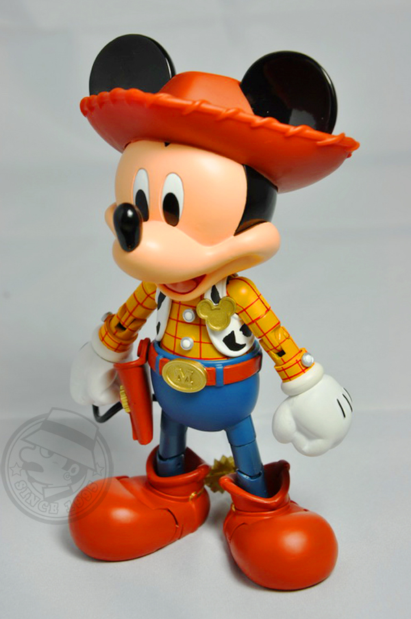 86HERO_WoodyXMickey01.jpg 86HERO_WoodyXMickey01.jpg