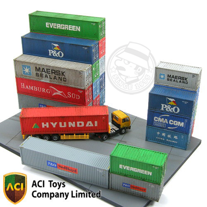 ACI Toys - 1/150 Scale - 40 Feet Container - (Version B-Worn) (set of 8)