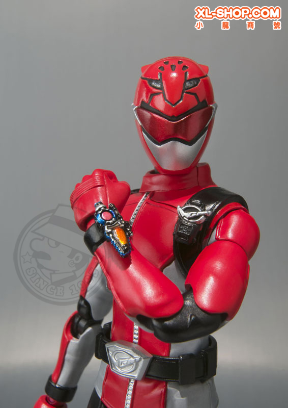 Bandai - S.H.Figuarts - Tokumei Sentai Go-Busters - Red Buster