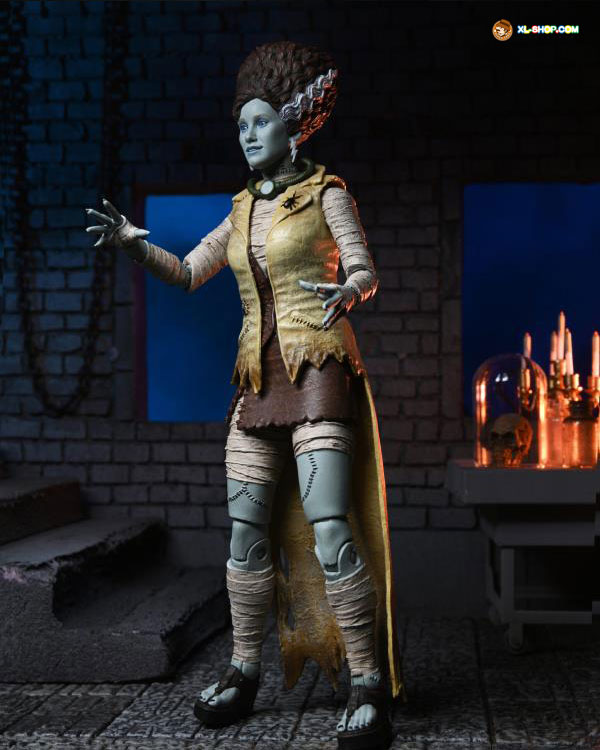 Neca - TEENAGE MUTANT NINJA TURTLES x MONSTERS - APRIL O'NEIL AS THE ...